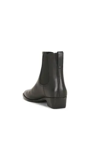 Vince Ari Boot