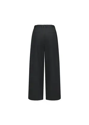 AMOMENTO Two-tuck Wide-leg Trousers