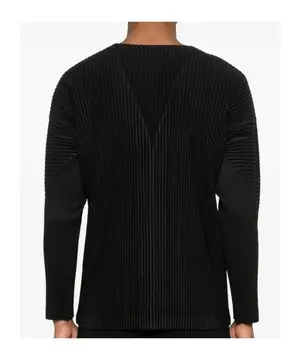 Issey Miyake Basics Buttoned Pleated T-shirt