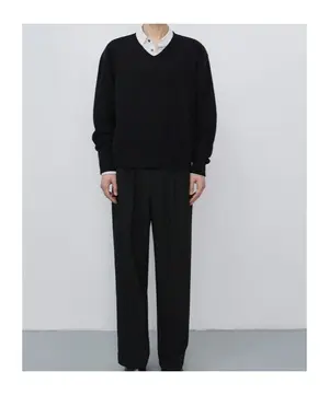 DUNST Cashmere V-neck Knitted Sweater