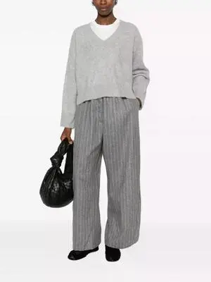 C.T.PLAGE V-neck Side-slit Sweater