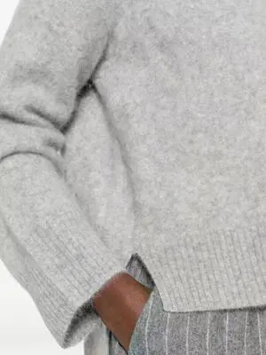 C.T.PLAGE V-neck Side-slit Sweater