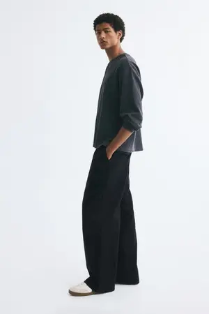 H&M Loose-fit Chinos - Black