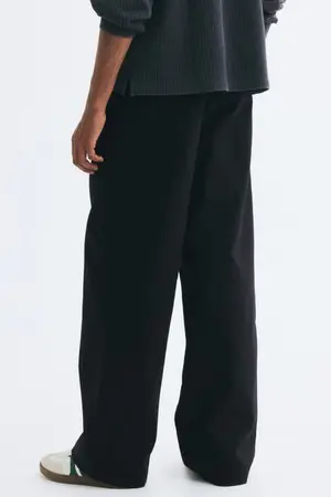 H&M Loose-fit Chinos - Black