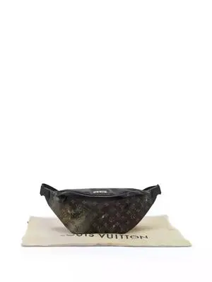 LOUIS VUITTON 2018 Discovery Monogram Eclipse Belt Bag