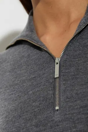 GESTUZ Gzrosalie Polo-collar Fitted Sweater – Gray