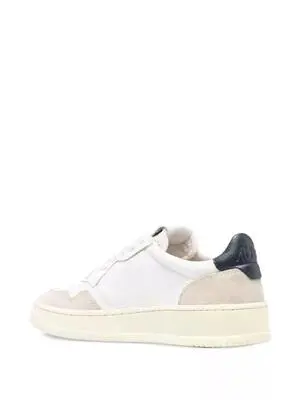 AUTRY Medalist Leather Sneakers - White