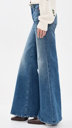 MOTHER The Tomcat Roller Sneak Jeans