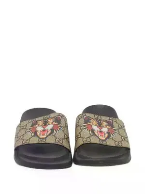 Gucci Gg Supreme Slides