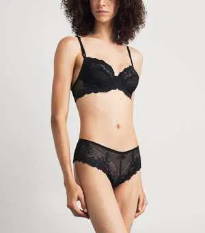 Wacoal Lace Embrace Tanga