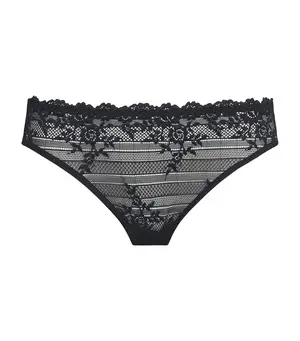 Wacoal Lace Embrace Briefs