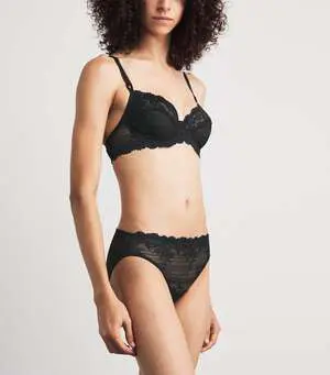 Wacoal Lace Embrace Briefs