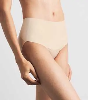 Spanx Supersmooth Undie-tectable Briefs