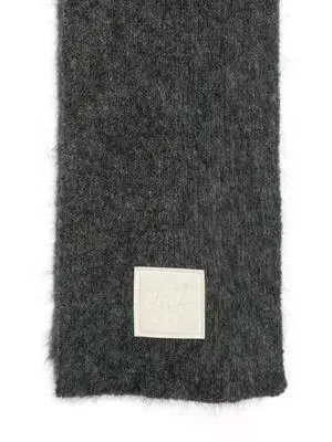 AMI Paris Logo-patch Knitted Scarf