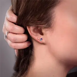 Jewlr 3-stone Cluster Stud Earrings