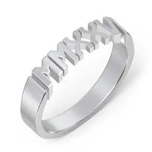 Jewlr Roman Numeral Graduation Ring