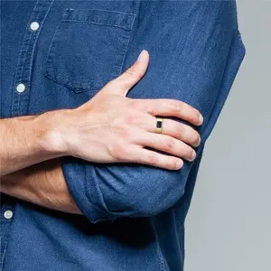 Jewlr Engravable Cold Enamel Signet Ring