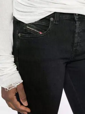 DIESEL® 1992 D-jiann Logo-patch Jeans