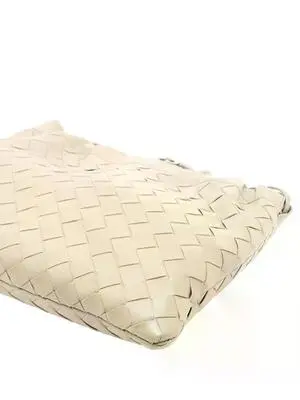 Bottega Veneta 2012-2026 Medium Intrecciato Dust Bag Handbag
