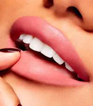 MAC COSMETICS Powder Kiss Velvet Blur Slim Stick - Pink