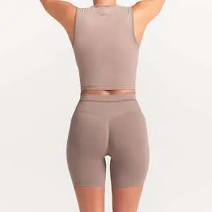 SKIMS 5" Biker Short | Grey | | Nike Ribbed Seamless