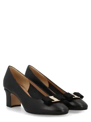 FERRAGAMO Décolleté "vara" Con Tacco