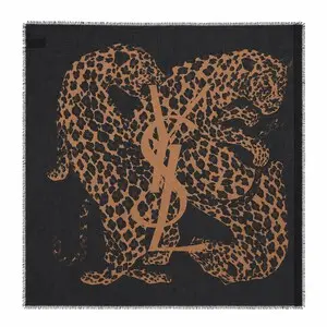 Saint Laurent Sciarpa Cassandre In Twill Di Lana Con Stampa