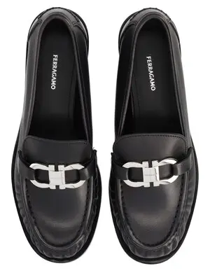 FERRAGAMO Mocassino Con Dettaglio "gancini