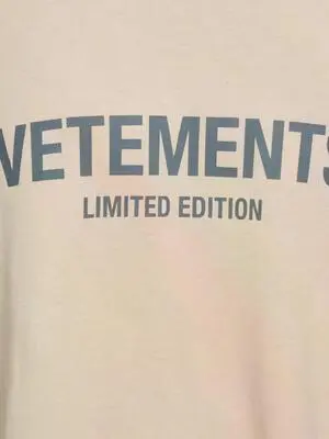 Vetements Limited Edition Logo T-shirt - Neutrals