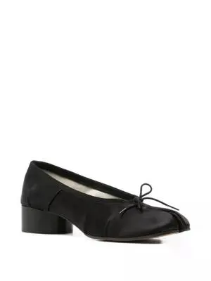 MAISON MARGIELA Tabi Satin Heeled Pumps