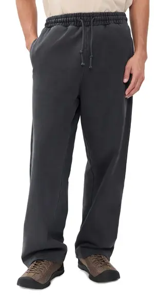 Alpha Industries Washed Essential Relaxed Fit Sweatpants - Black