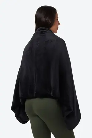 MOBILE WARMING Haven Heated Cape