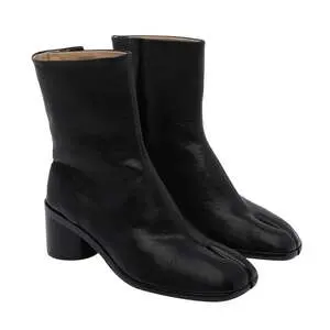 MAISON MARGIELA Tabi Pump Boots