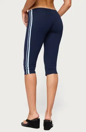 EDIKTED Danie Stripey Capri Leggings
