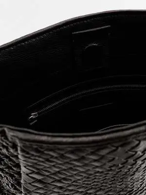 IBELIV Lamia Vegetable Leather Shoulder Bag With Woven Pattern