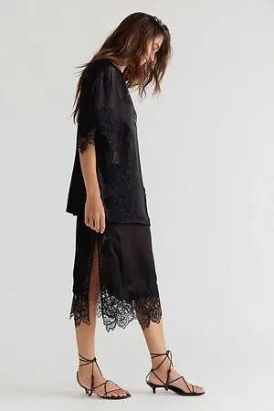 Shona Joy Eniko Lace Midi Skirt Set