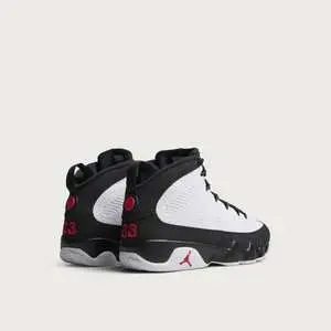 JORDAN 9 Retro Sneaker