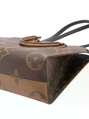 LOUIS VUITTON 2021-2026 Monogram Reverse Giant Onthego Mm Satchel