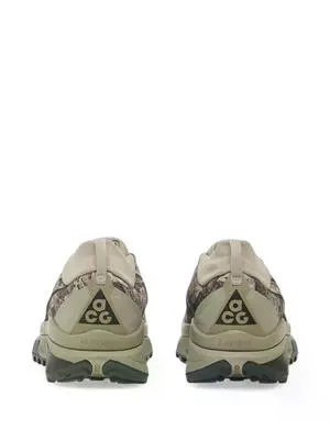 Nike Zegama Trail Sneakers