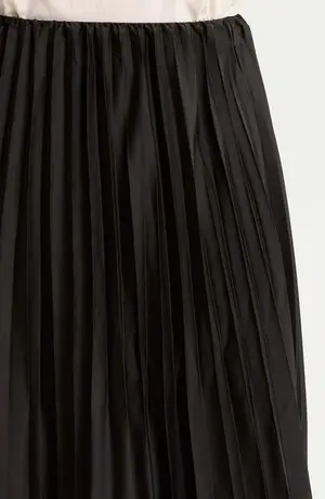 SUGARLIPS Sidney Pleated Maxi Skirt