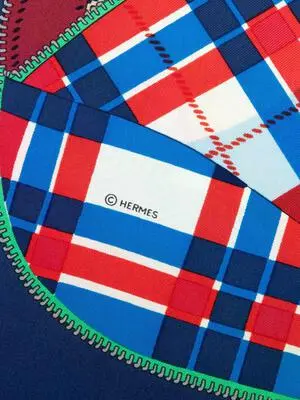 Hermès 20th Century L Elegance Et Le Confort En Automobile Silk Scarf 90 Scarves - Blue