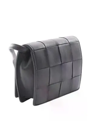 Bottega Veneta 2012-2026 Maxi Intrecciato Flap Shoulder Bag - Black
