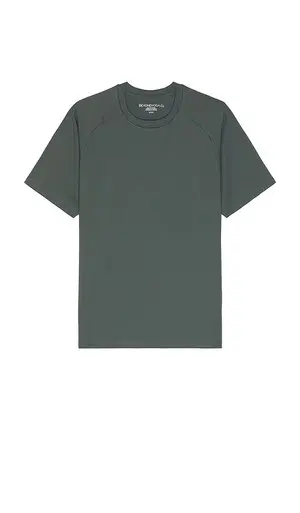 Beyond Yoga All In Active Tee In Army - Slate Green