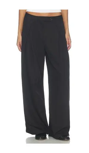 ALL THE WAYS Sennie Pleated Pant - Black