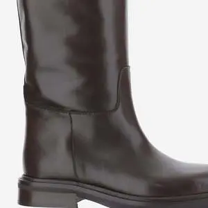 POEVE Leather Boots With Decorative Strap