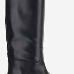 POEVE Leather Boots With Decorative Strap