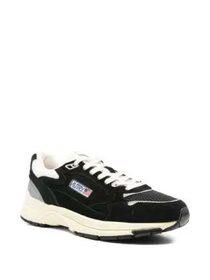 AUTRY Hyperway Low Sneakers - Black