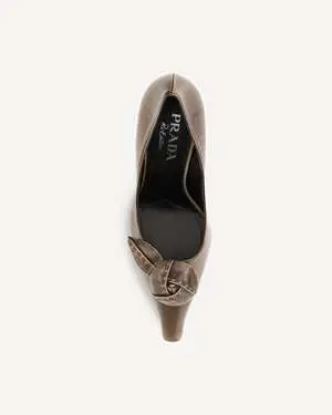 Prada Leather Pumps With Rose Appliqu