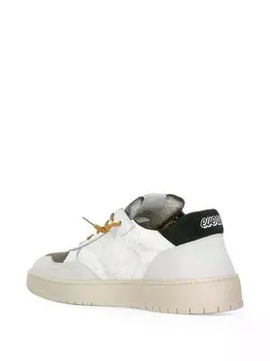 EVENU Crackle-effect Panelled Sneakers