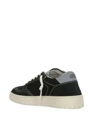 EVENU Logo-patch Panelled Sneakers